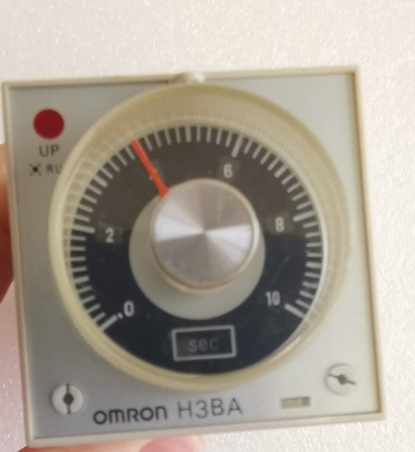 OMRON SOLID STATE TIMER H3BA-8