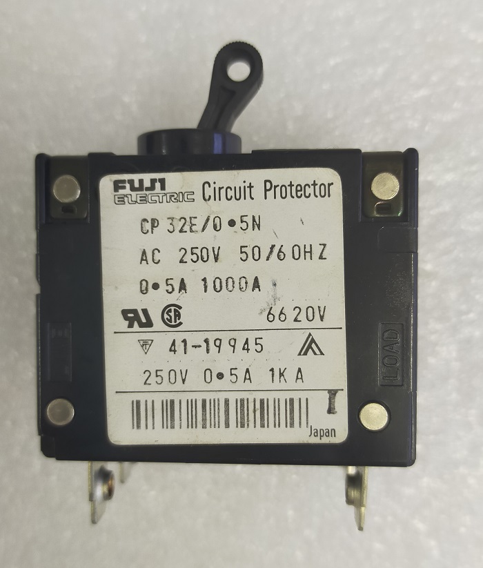 FUJI CIRCUIT PROTECTOR CP 32E/0.5N