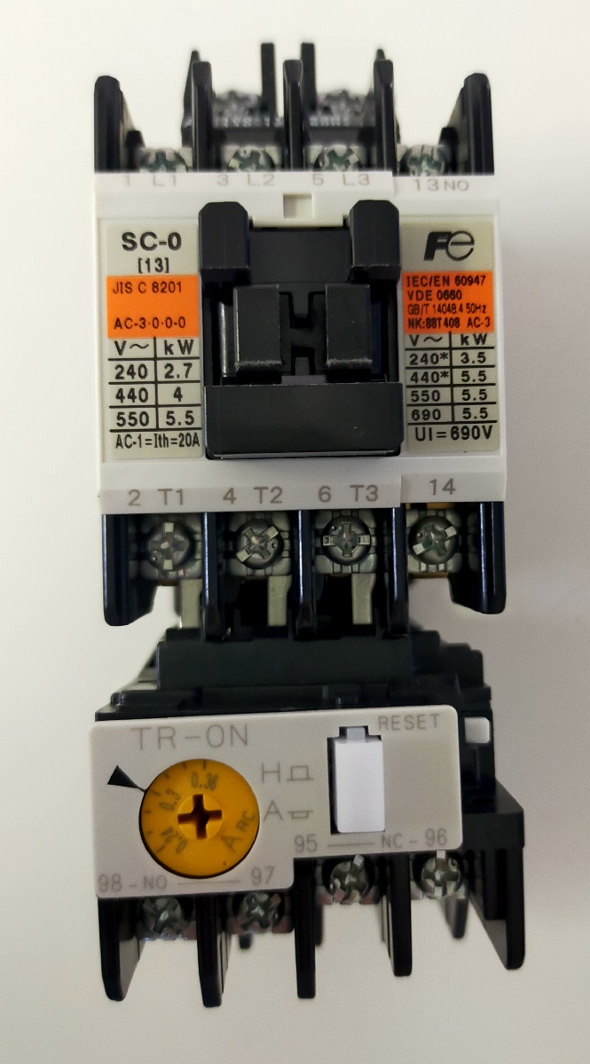 FUJI FULL VOLTAGE STARTER SC-0 0.2A AC100V 1A