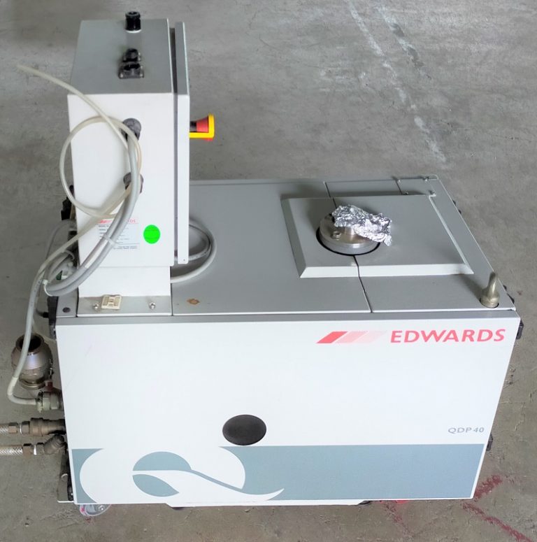 EDWARDS DRY PUMP QDP40
