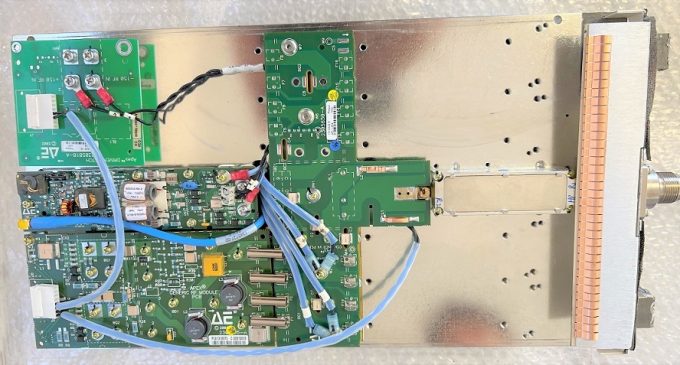 AE RF GENERATOR APEX 1513 13.56MHZ