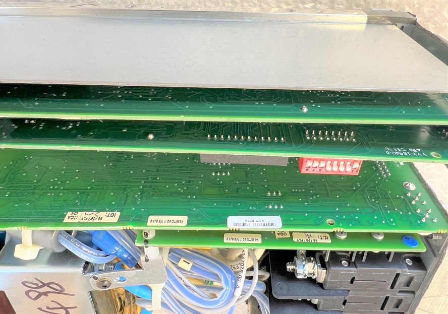 AE RF GENERATOR APEX 1513 13.56MHZ