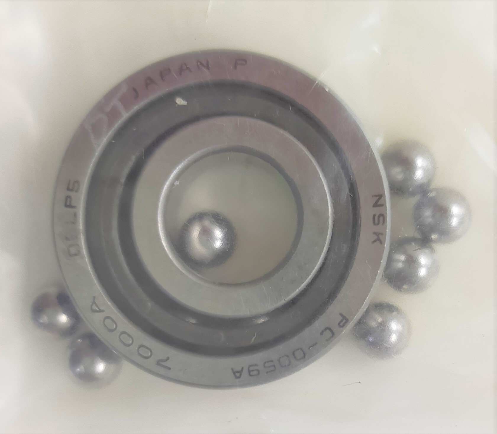 NSK BEARING 7000A