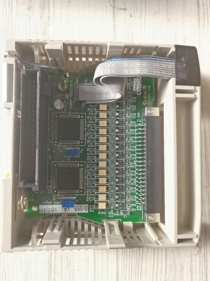 OMRON CQM1-OD213 OUTPUT UNIT