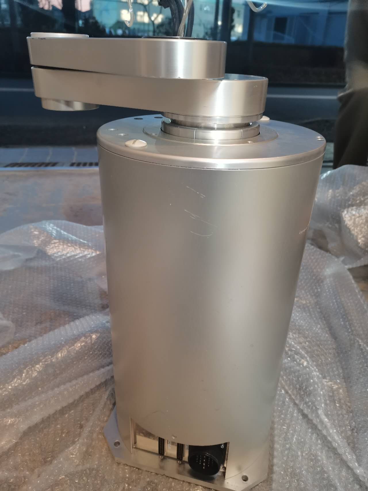 ASYST UTX-F5000-011 WAFER TRANSPORT ROBOT