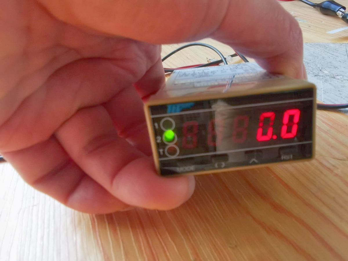 TOKYO KEISO IR-1000 FLOW METER